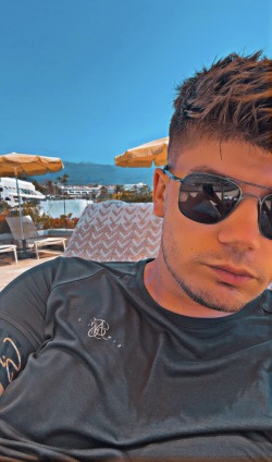 Mrxwiggles's Profile | Scribble Hub